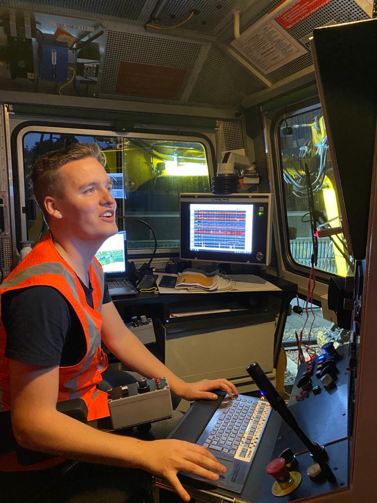 Trainee Kai Hulleman: “De verschillende facetten van het spoorvak maken werken hier interessant ...