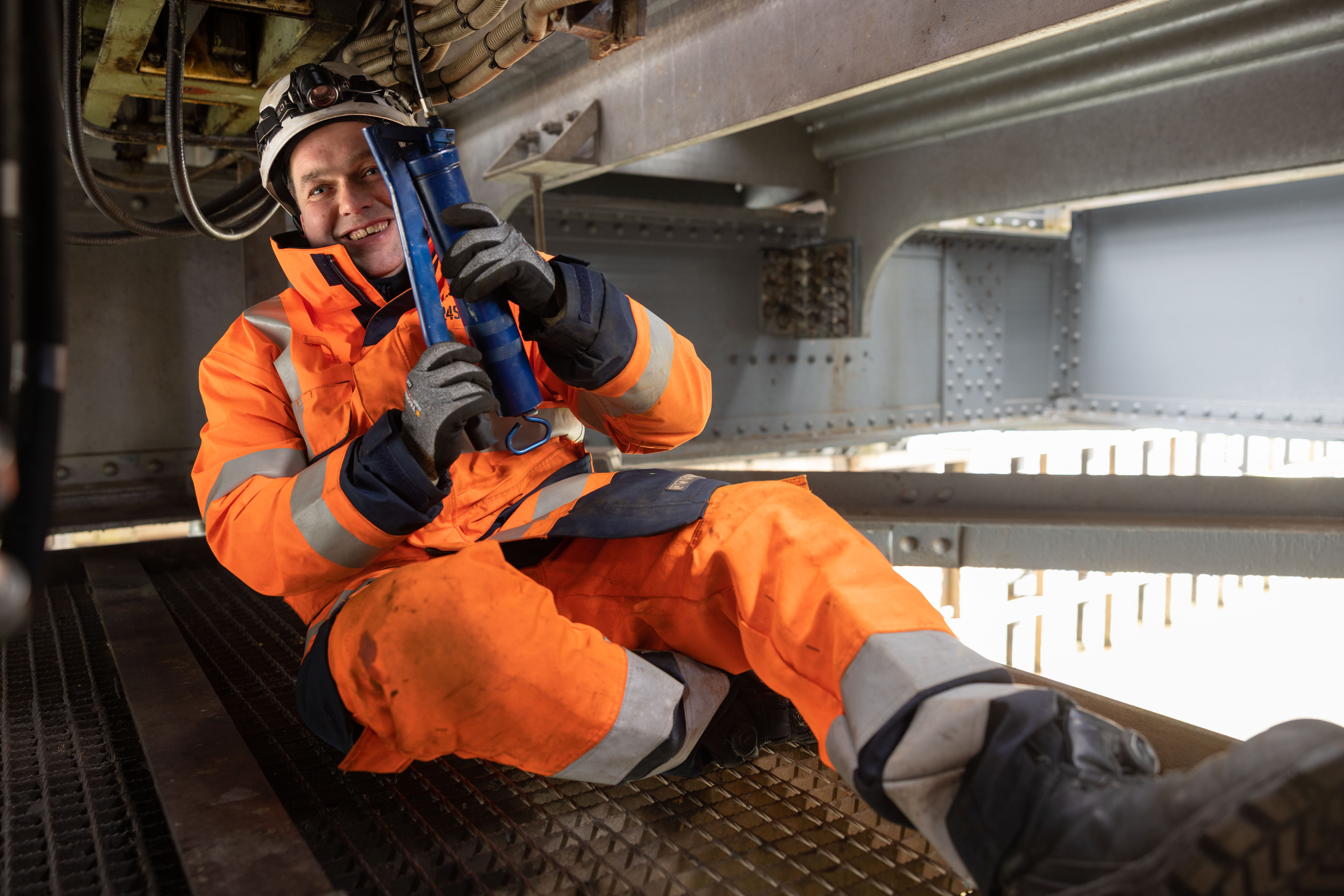 "Indrukwekkend om vanuit een boot de onderkant van zo’n grote brug te inspecteren” - Rail NL